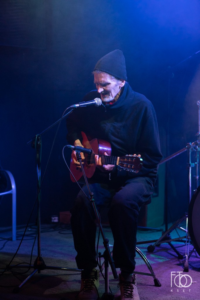 KSET.org - Foto Galerija: Peach Pit + Pomelo Chess Society